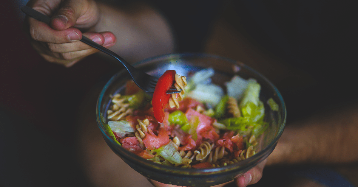 Comer tarde e seus efeitos no organismo – Faculdade de Saúde Avançada